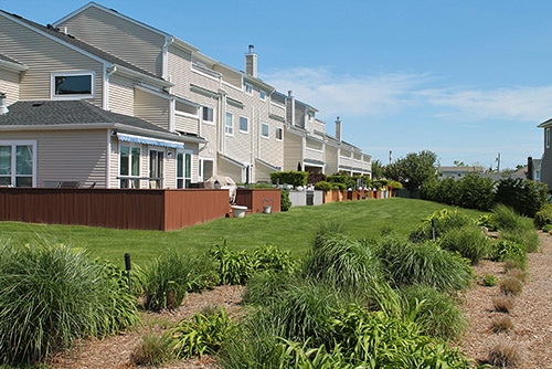 Yacht Club Condominium